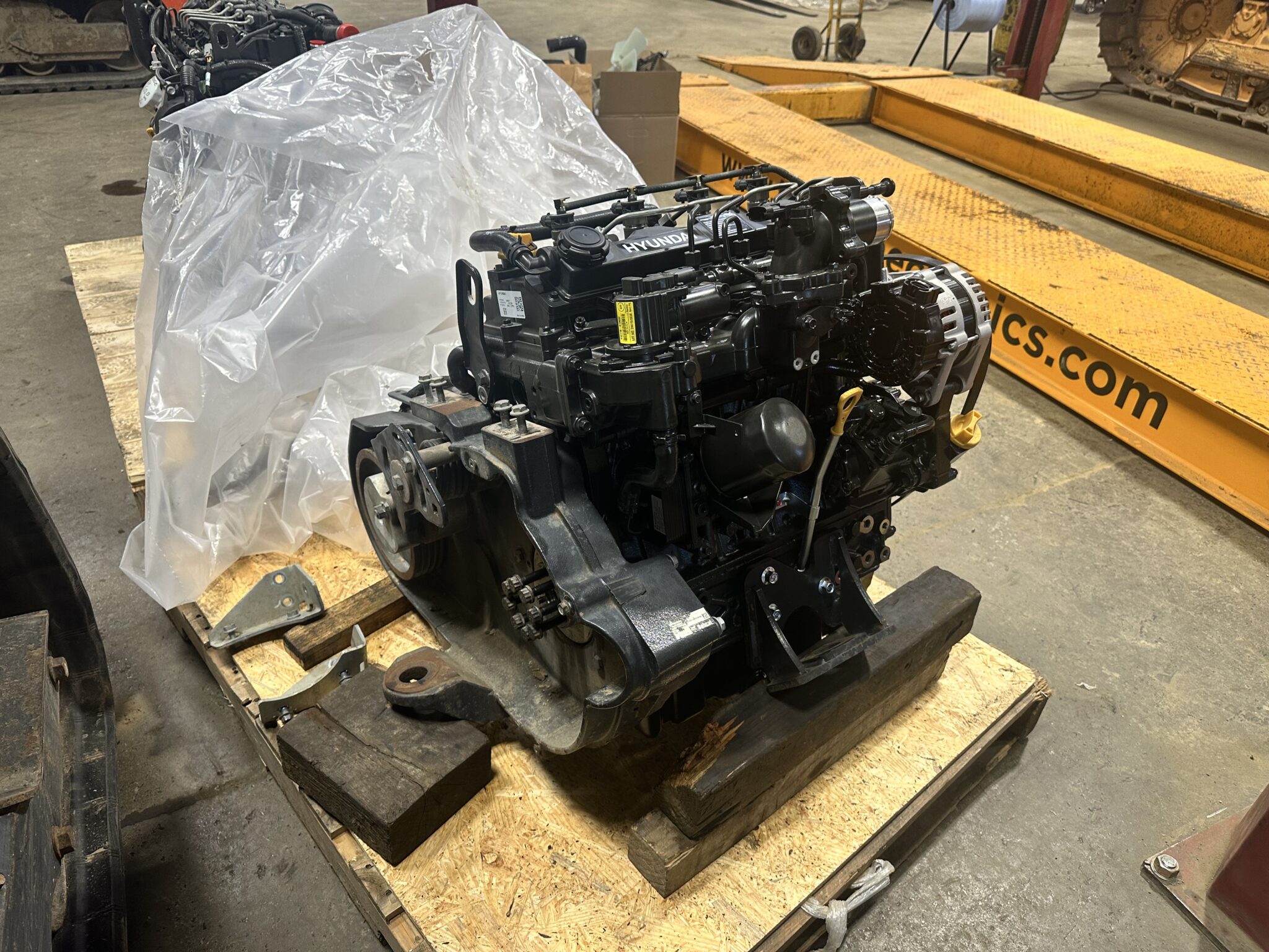 New Bobcat D24 74 HP EPA T4 Engine, Doosan DM02 Engine - Totally ...